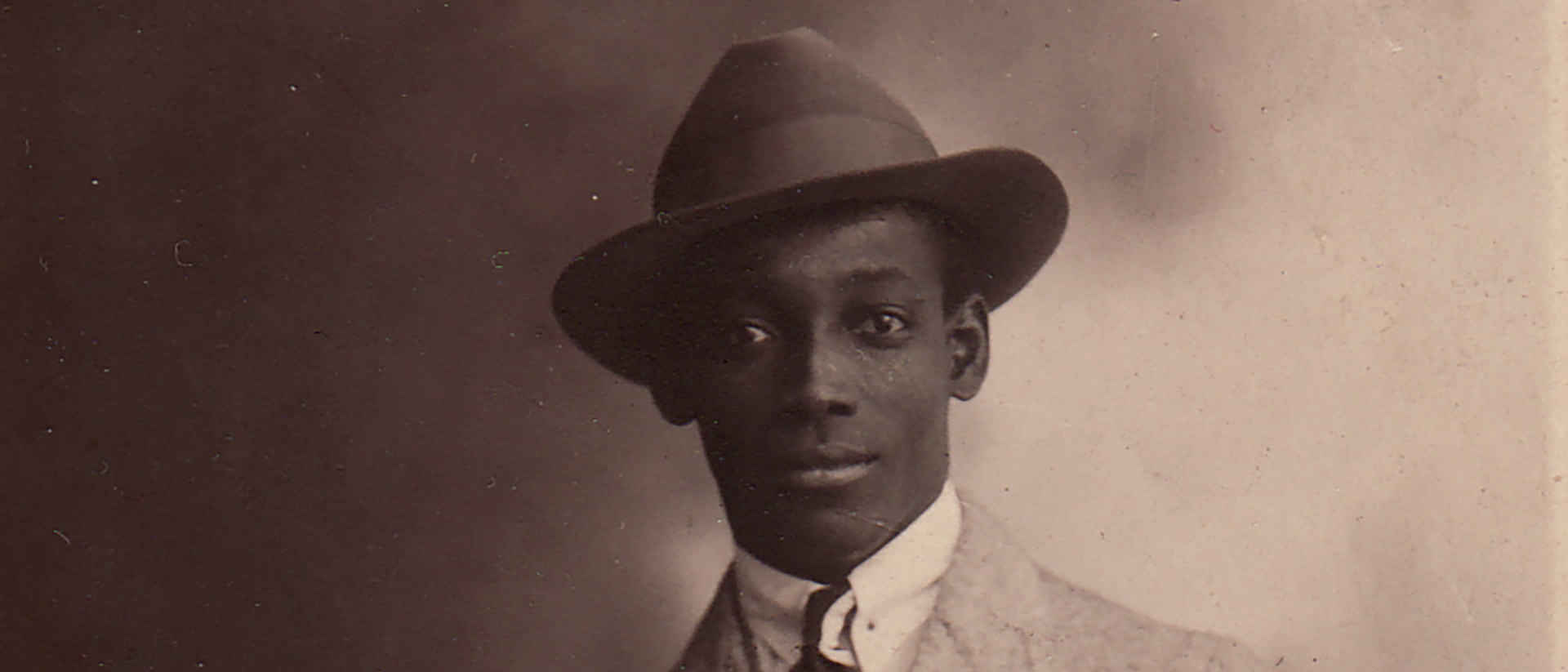 Anton de Kom is de eerste Surinamer met een plek in de Canon van ...